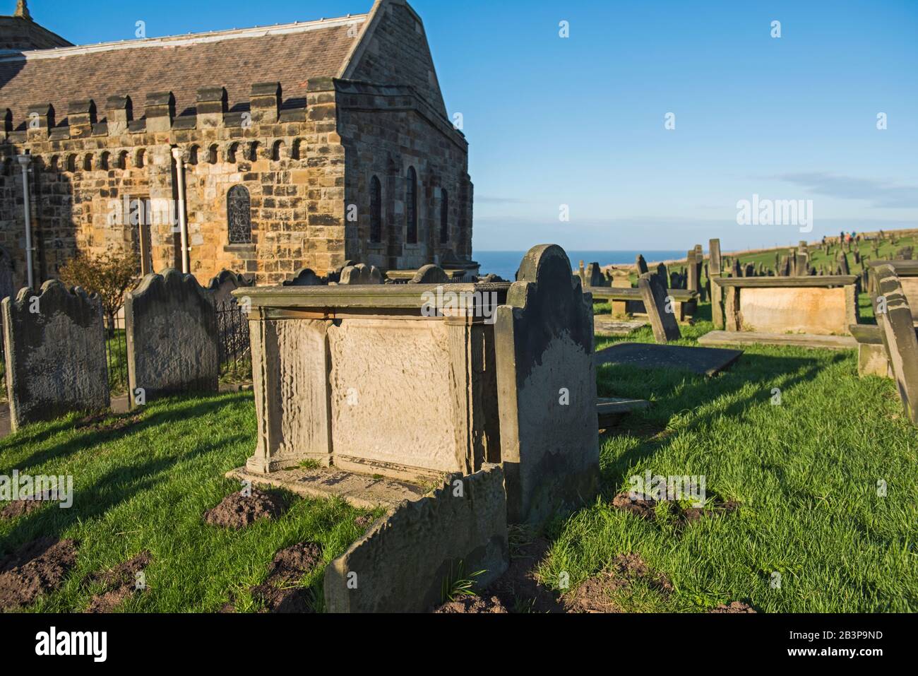 Gothic headstone hi-res stock photography and images - Alamy