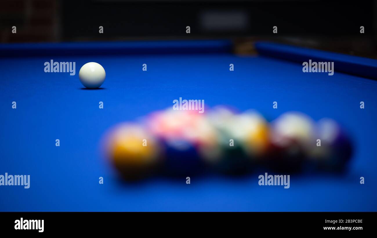 Pool table ball set up hi-res stock photography and images - Alamy