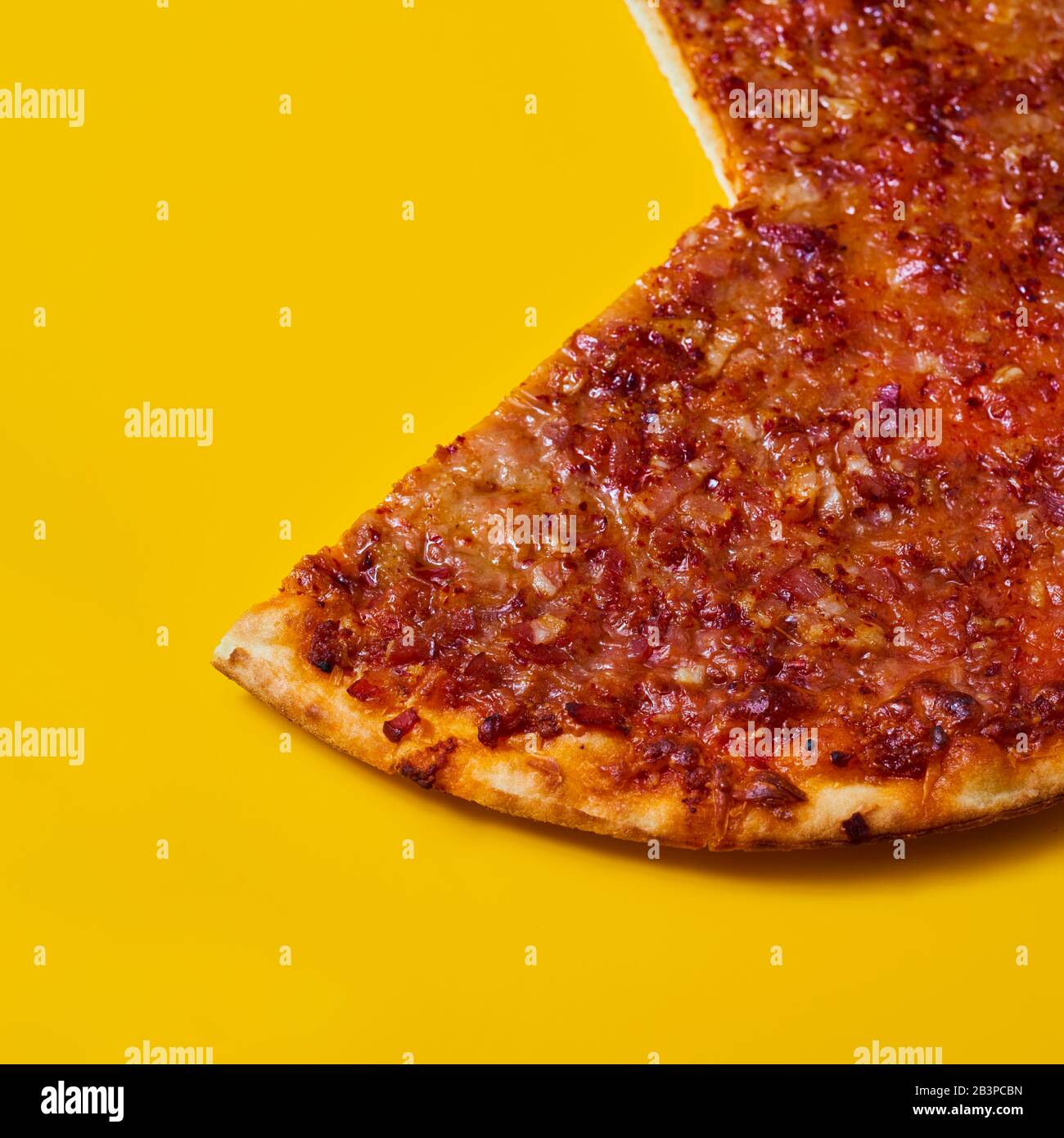 Ground beef pizza hi-res stock photography and images - Alamy