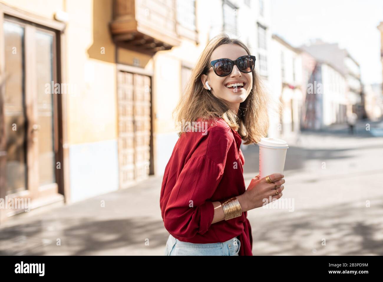 Walking with coffee cup hi-res stock photography and images - Alamy