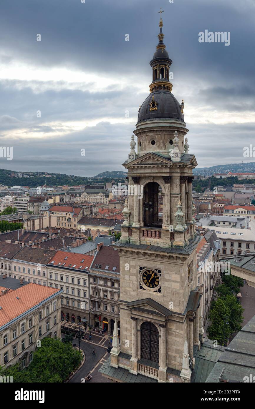 Saint stephans basilica hi-res stock photography and images - Alamy