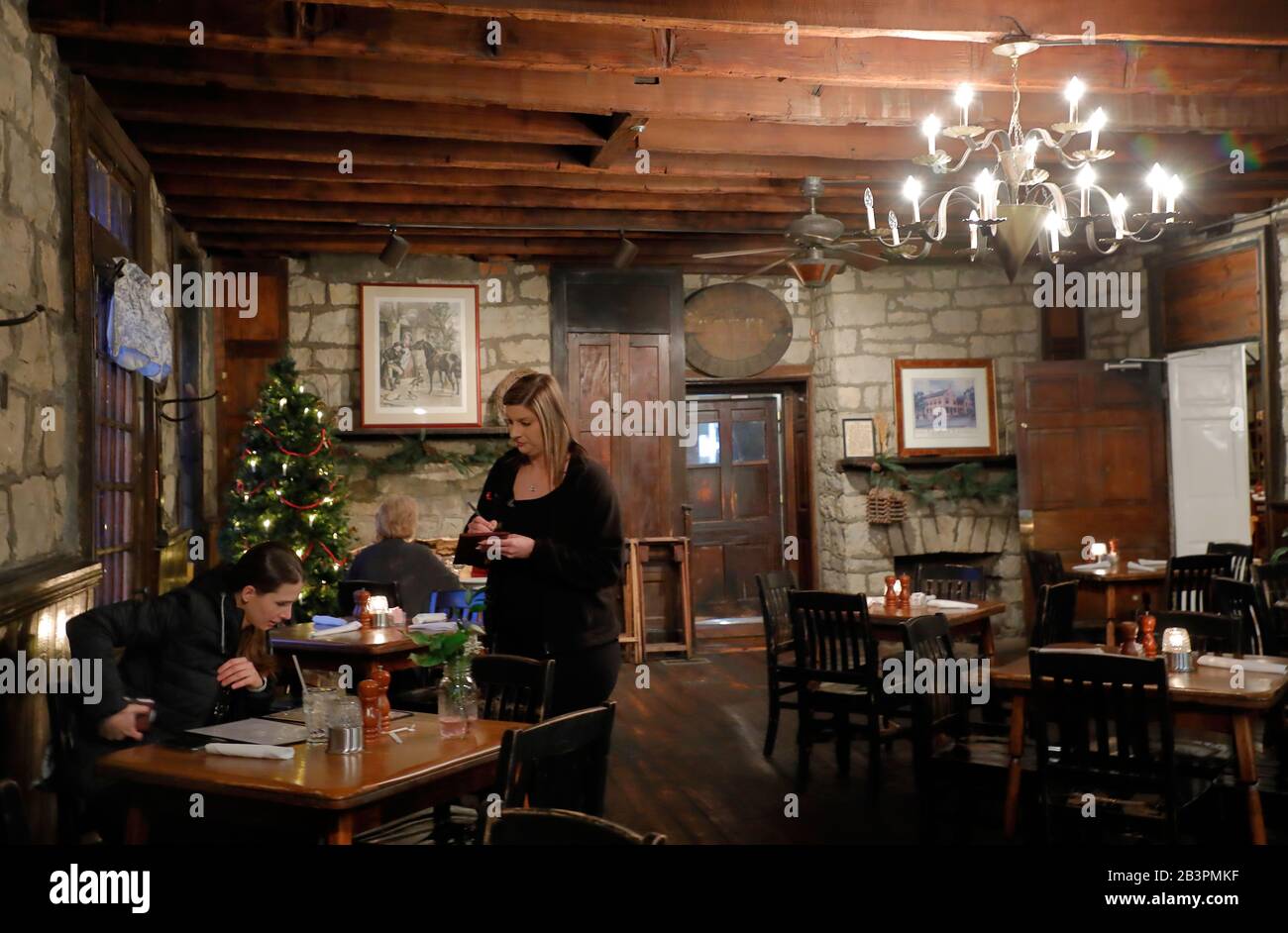 Old tavern kentucky hi-res stock photography and images - Alamy