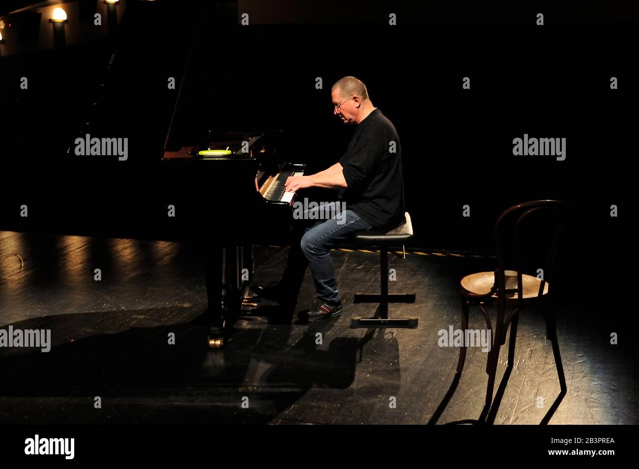 Chris jarrett born 1956 is an american pianist and composer hi-res ...