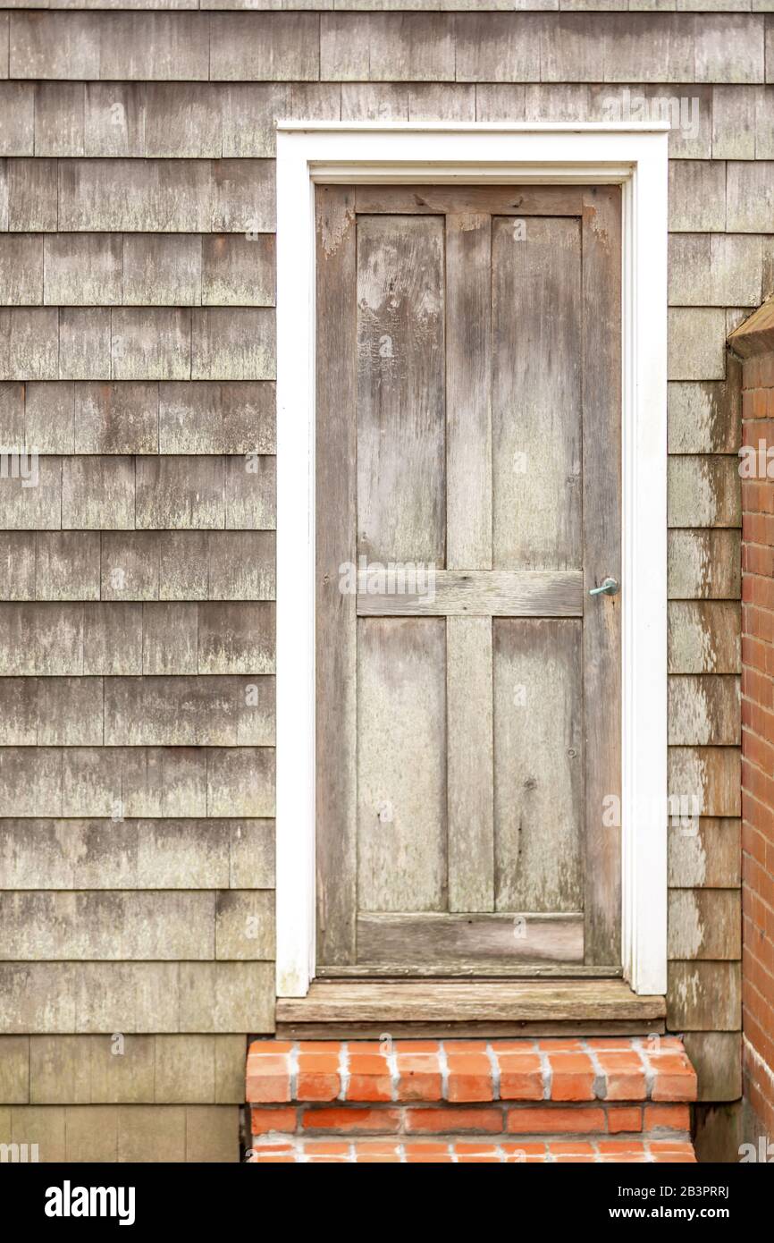 Old home house shingled shingles hi-res stock photography and images ...