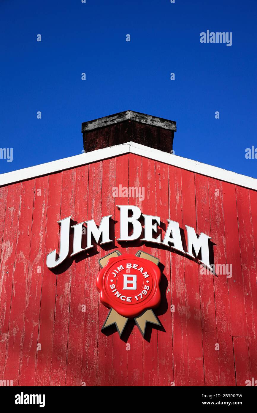 Red barn tasting room of Jim Beam distillery.Clermont.Kentucky.USA ...