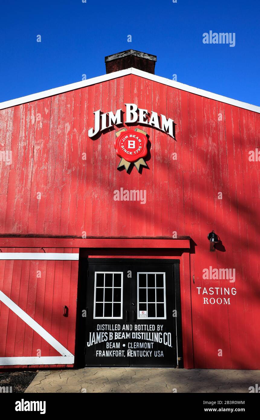 Red barn tasting room of Jim Beam distillery.Clermont.Kentucky.USA ...