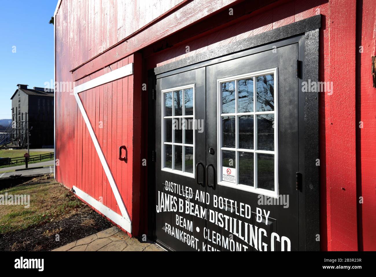 Red barn tasting room of Jim Beam distillery.Clermont.Kentucky.USA ...