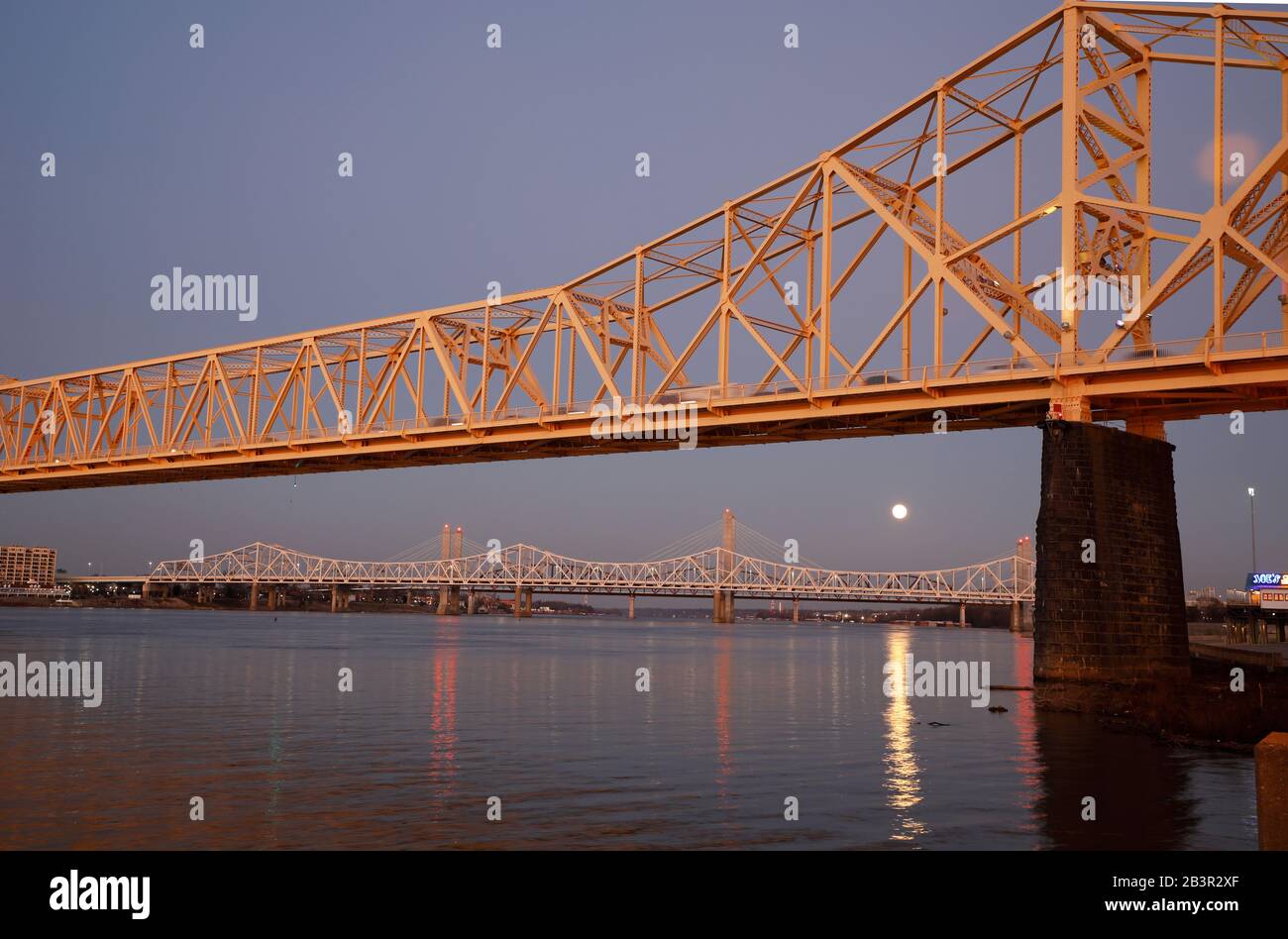 Cantilevered truss bridge hi-res stock photography and images - Alamy