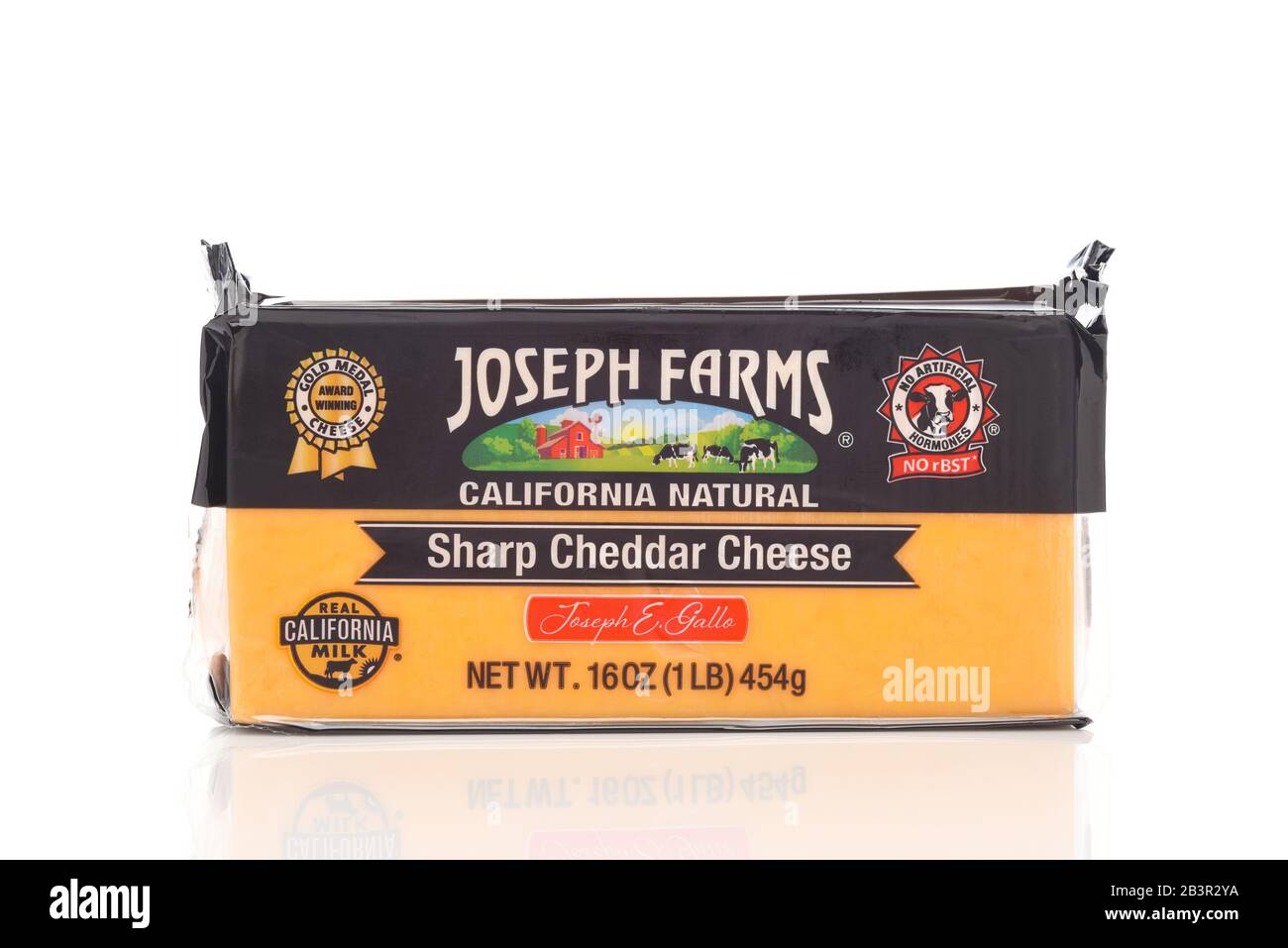 Sharp cheddar cheese hi-res stock photography and images - Alamy