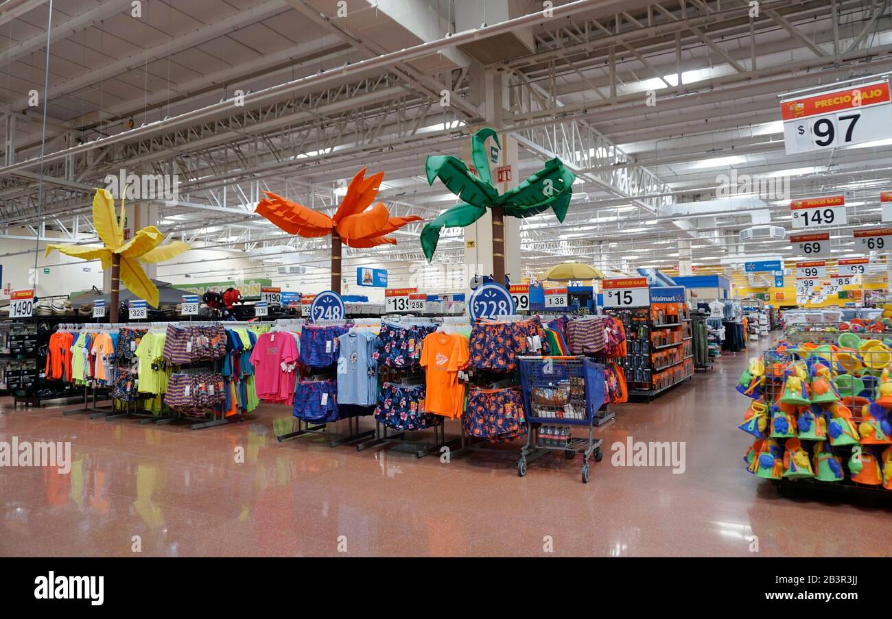 Walmart Store Interior High Resolution Stock Photography and Images - Alamy