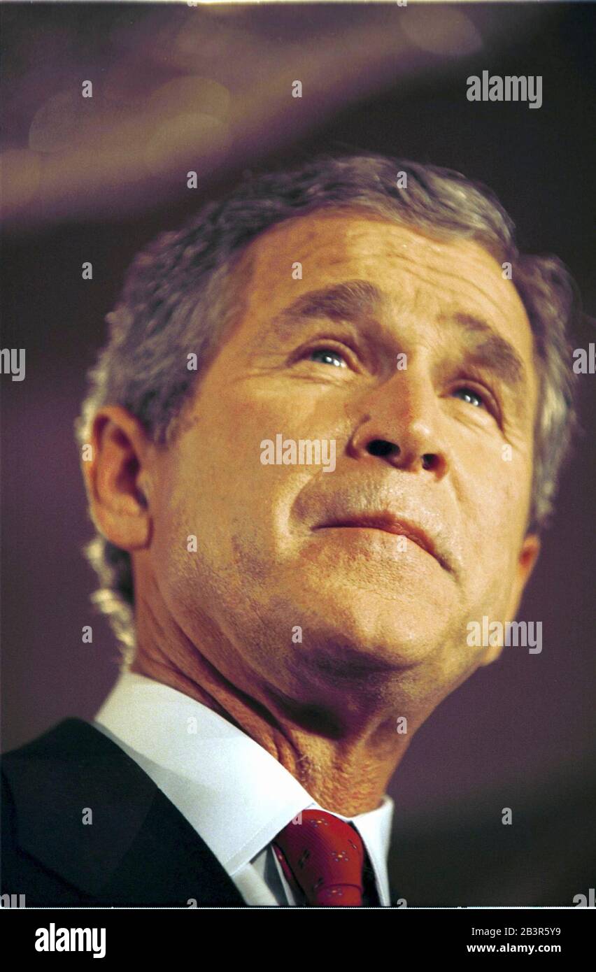 George bush campaign speech 2000 hi-res stock photography and images ...