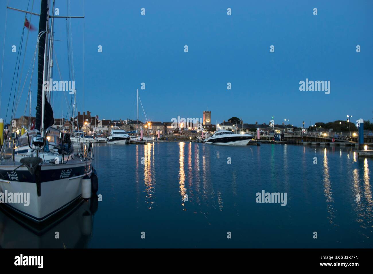 Isle of wight boats hi-res stock photography and images - Alamy