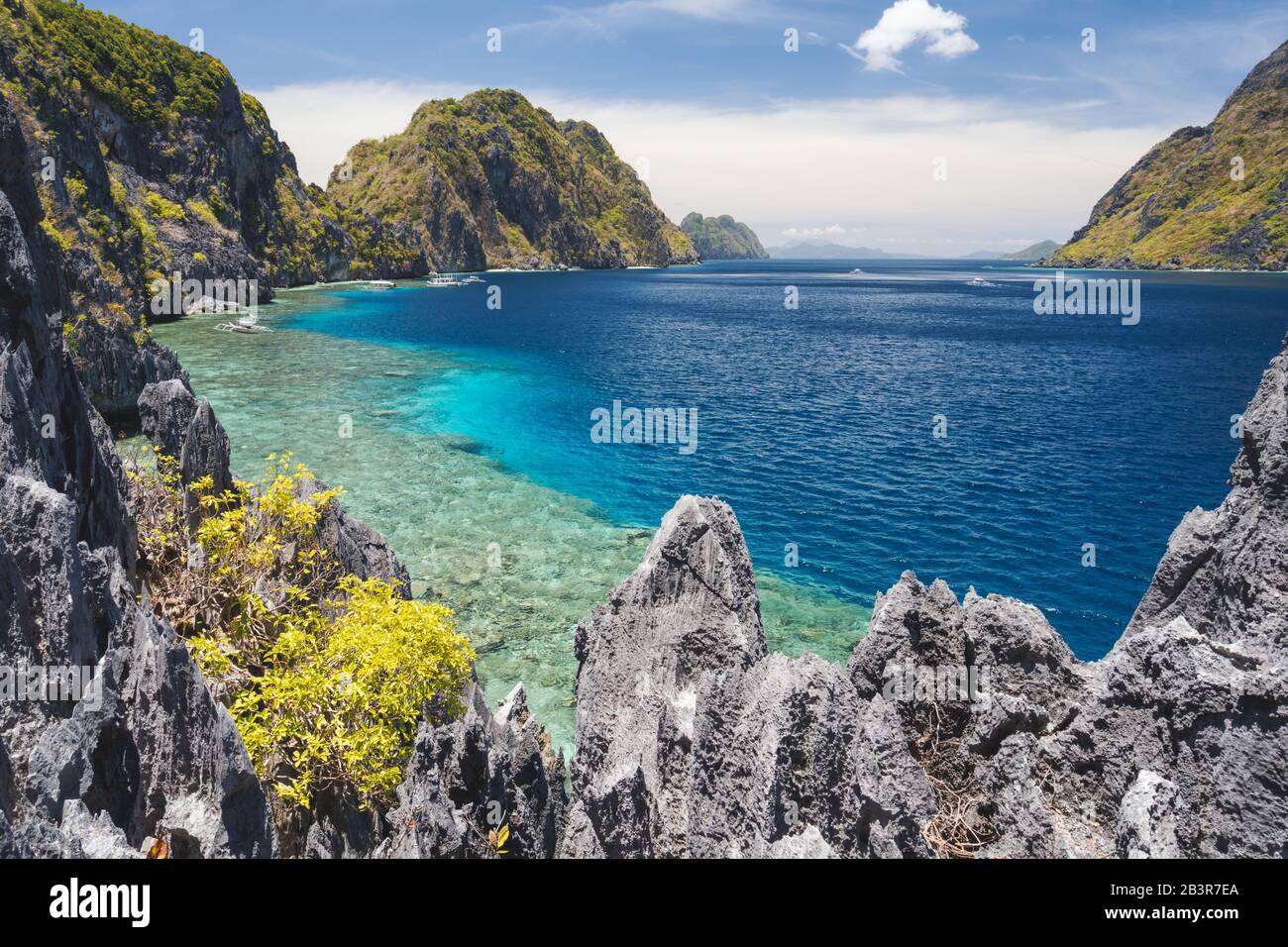 El Nido, Palawan, Philippines. Tapiutan strait view from Matinloc ...