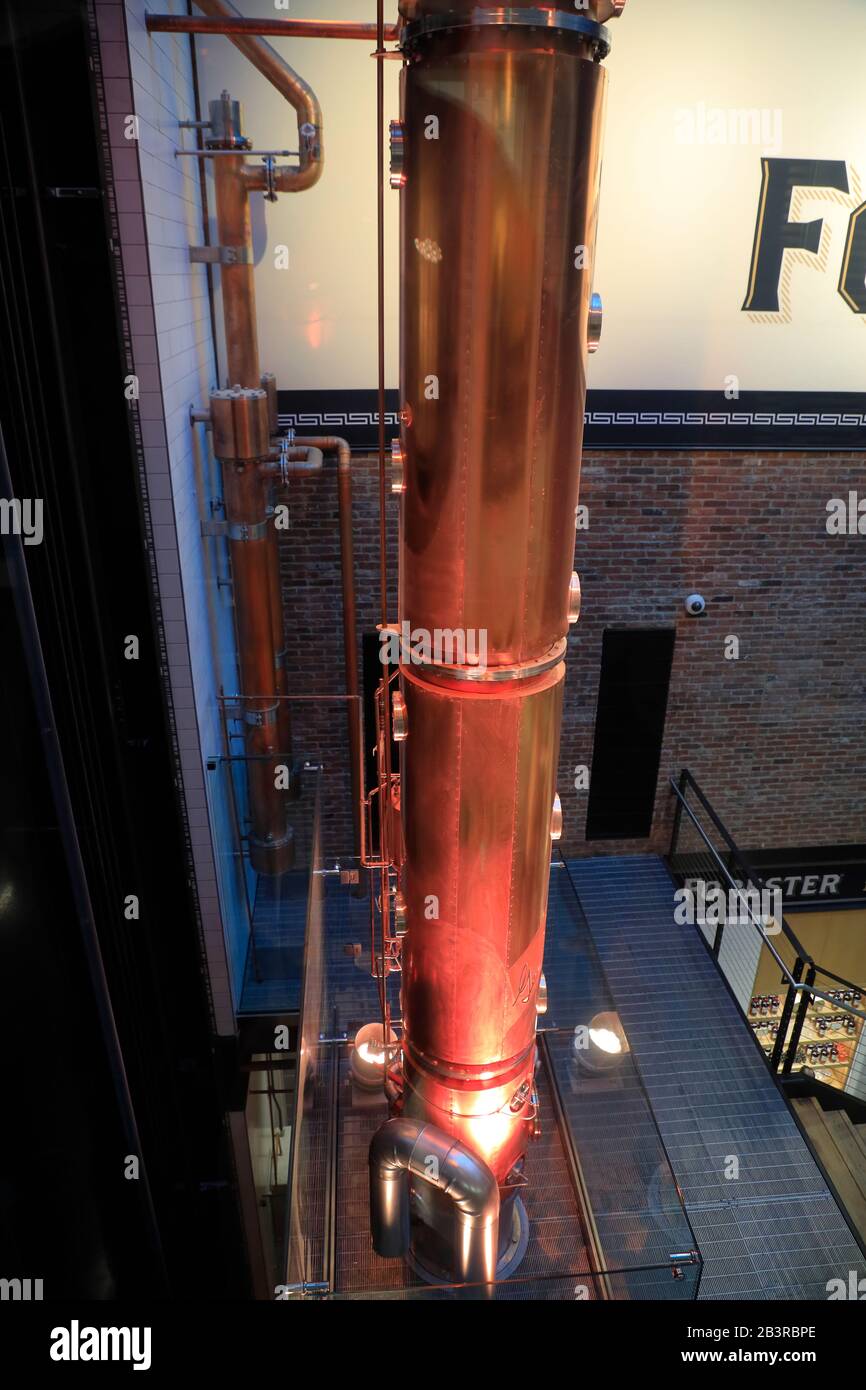 Column still whiskey hi-res stock photography and images - Alamy