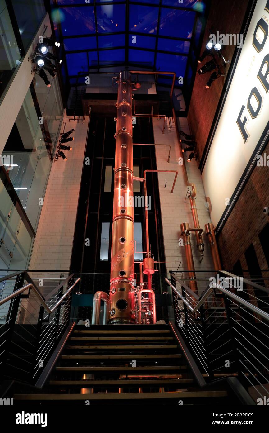 Column still whisky hi-res stock photography and images - Alamy