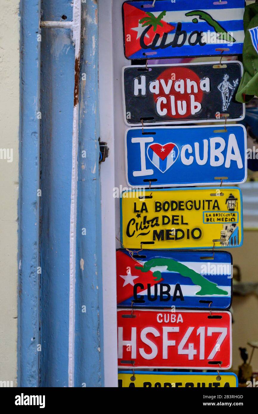 Cuban license plates hi-res stock photography and images - Alamy
