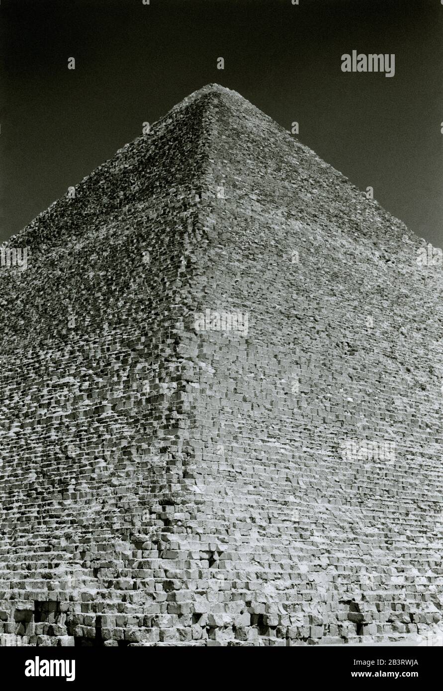 Black And White Travel Photography - The Great Pyramid Cheops or Khufu ...