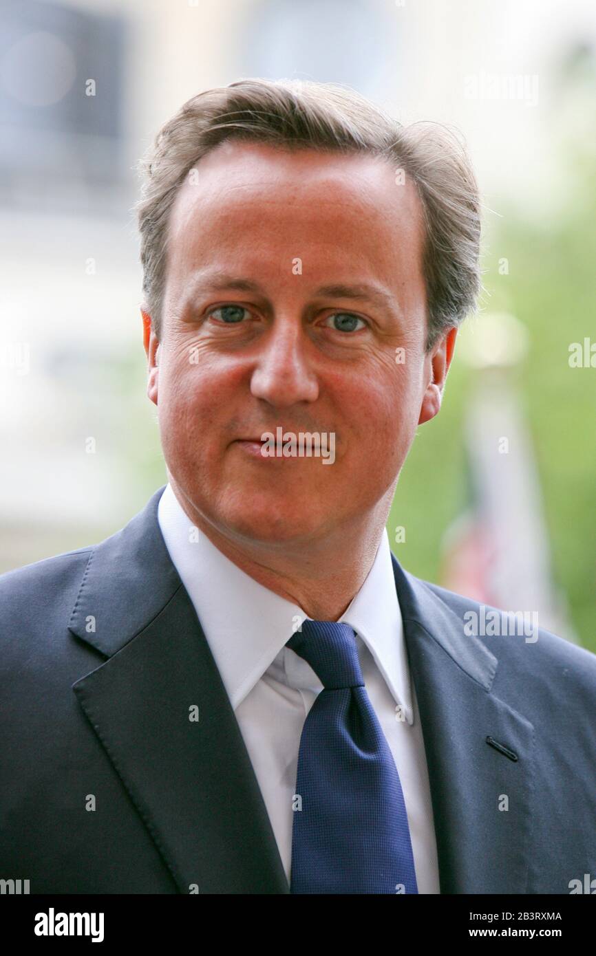 David cameron pm hi-res stock photography and images - Alamy