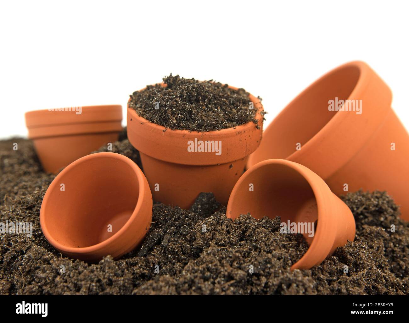 Empty flowerpots and potting soil Stock Photo - Alamy