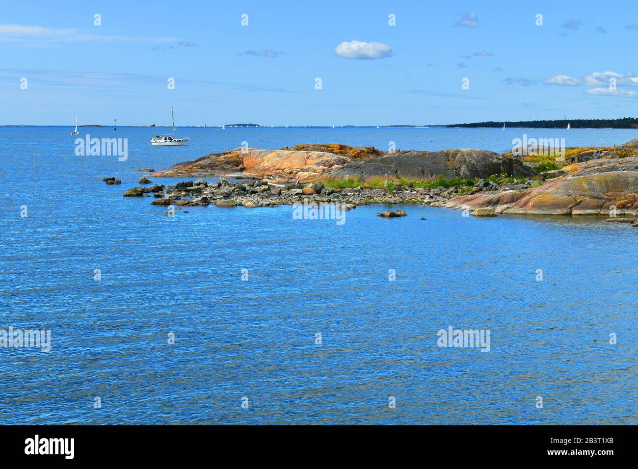 Rocky island helsinki archipelago hi-res stock photography and images ...