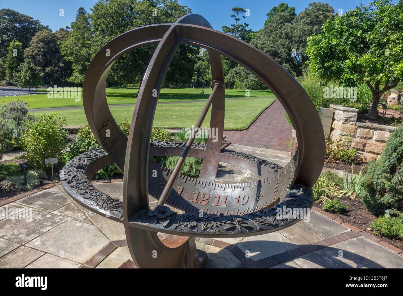 Australia. NSW. Sydney, Botanic gardens, sundial Stock Photo - Alamy