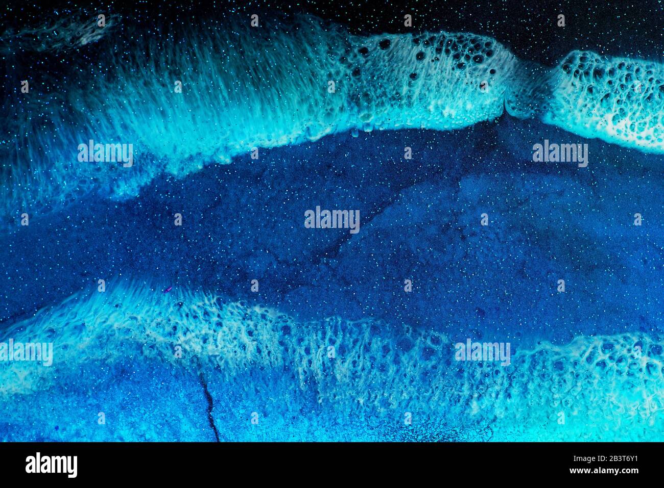 Blue epoxy resin hi-res stock photography and images - Alamy
