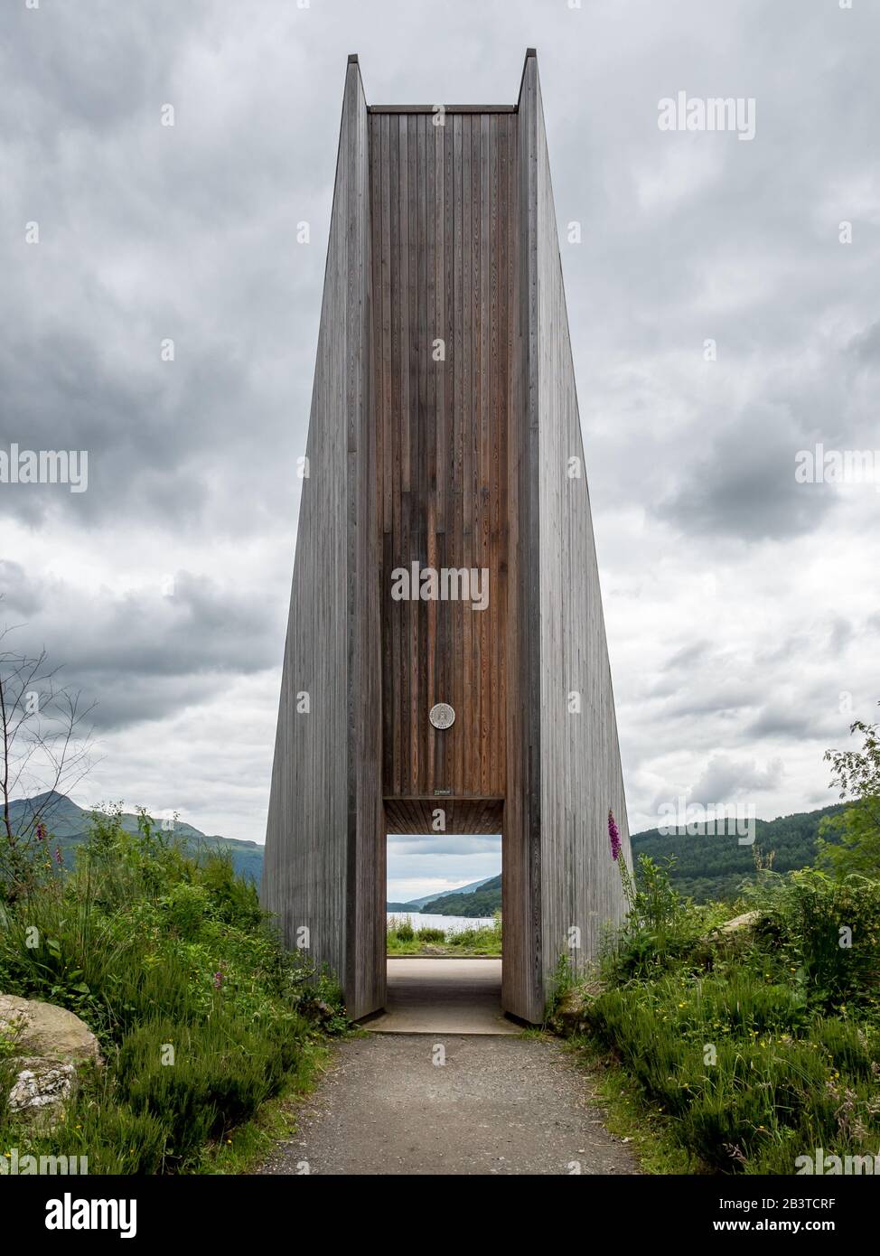 Inveruglas path hi-res stock photography and images - Alamy