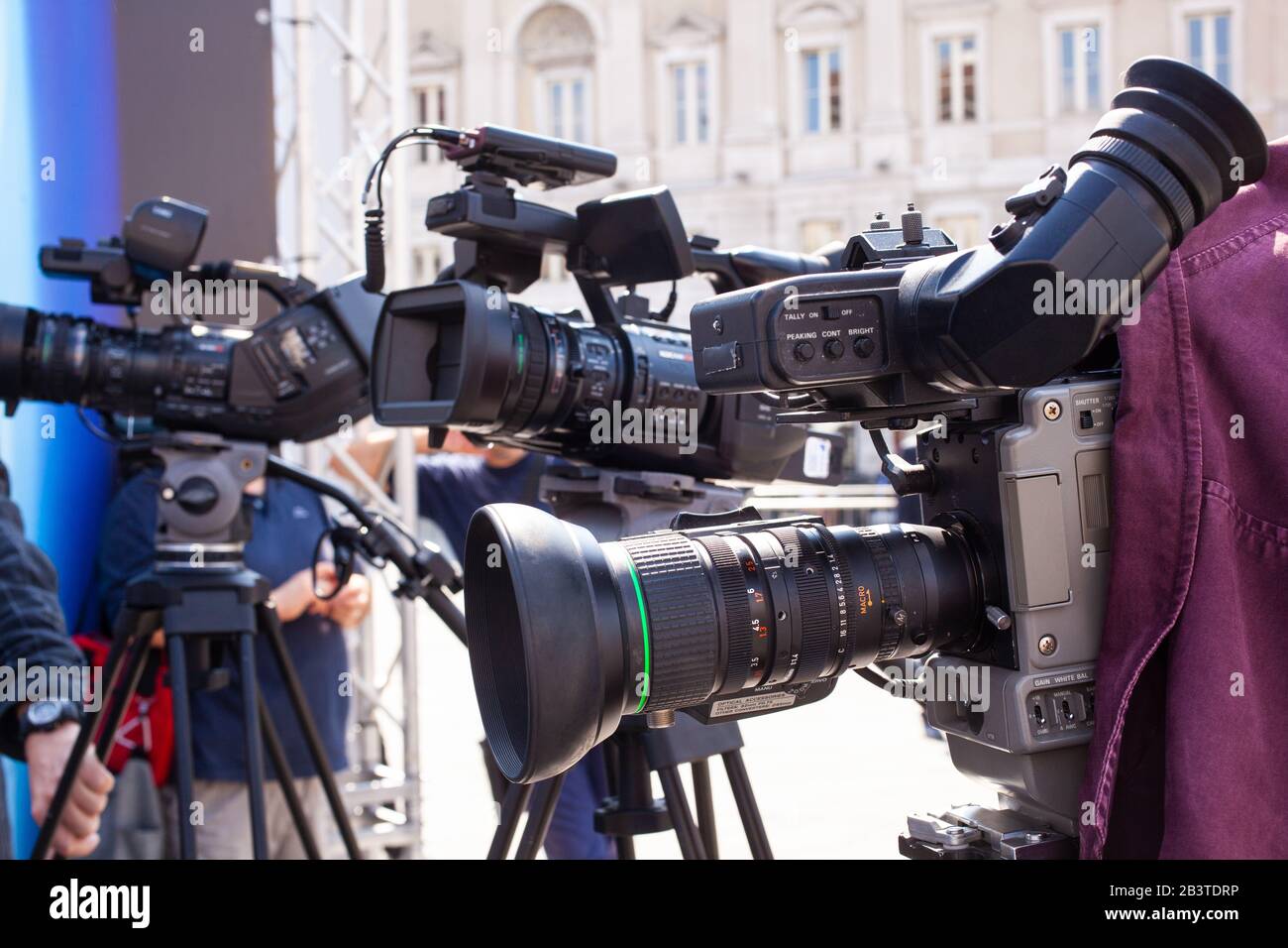 Professional digital camera setup on outdoor movie set Stock Photo - Alamy