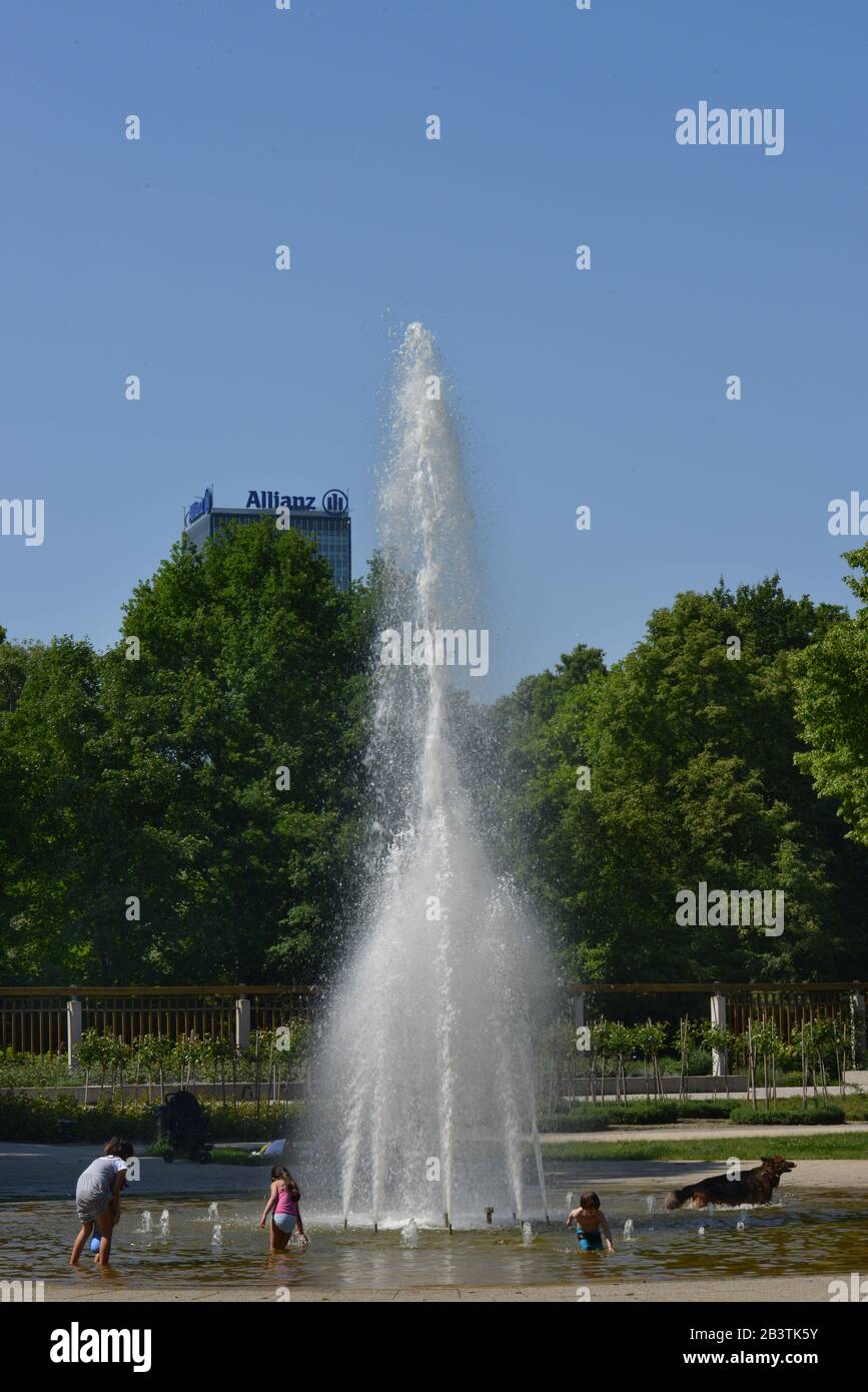 Springbrunnen, Treptower Park, Treptow, Berlin, Deutschland Stock Photo ...