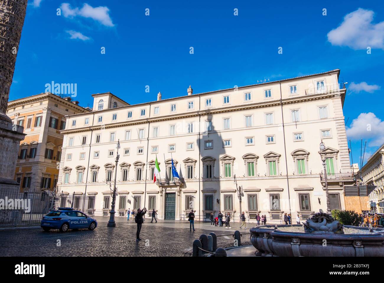 Palazzo Chigi, Piazza Colonna, centro storico, Rome, Italy Stock Photo ...