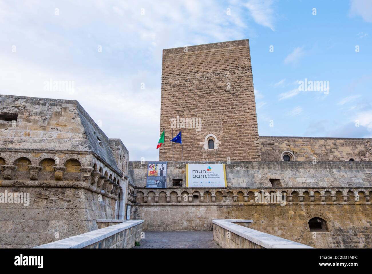 Castello Normanno Svevo, Bari, Puglia, Italy Stock Photo - Alamy