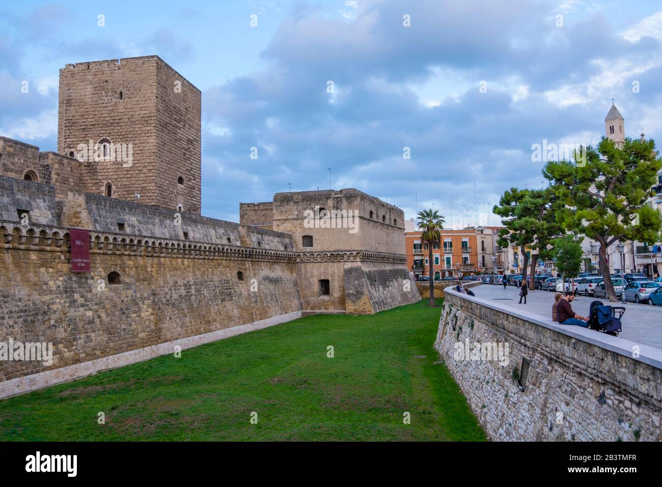 Castello Normanno Svevo, Bari, Puglia, Italy Stock Photo - Alamy
