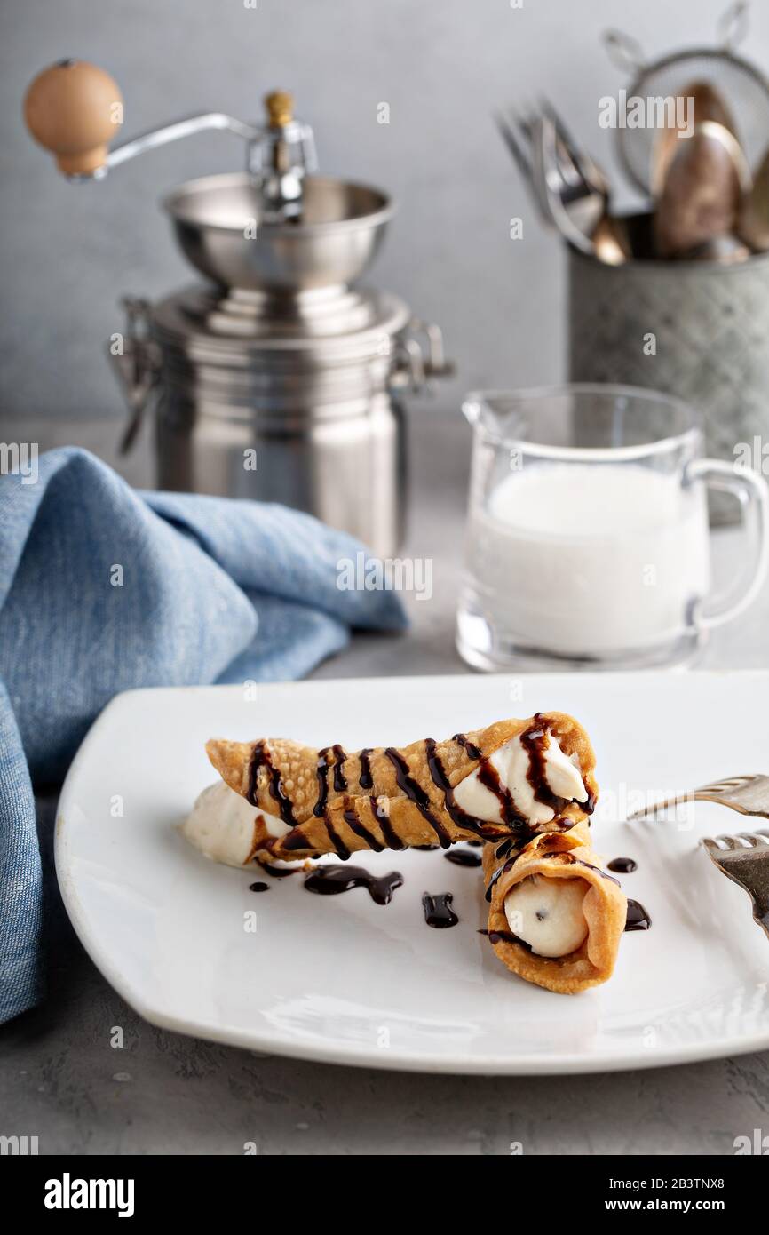 Italy rome traditional ricotta hi-res stock photography and images - Alamy