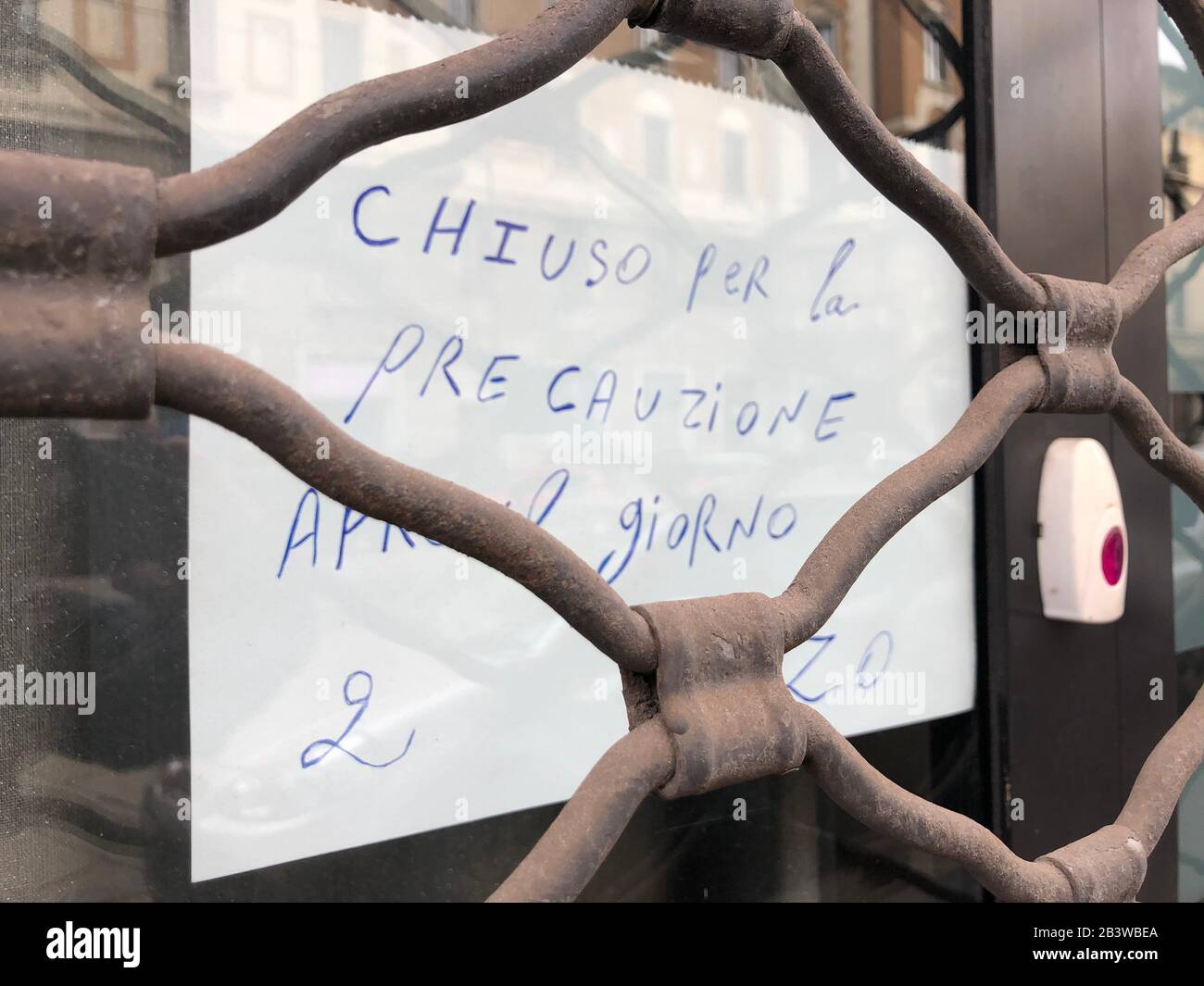 Activities closed coronavirus hi-res stock photography and images - Alamy