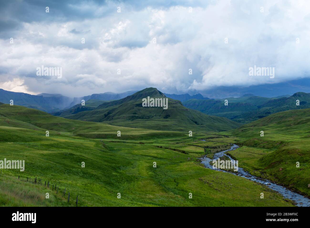 Rain on the mountain hi-res stock photography and images - Alamy