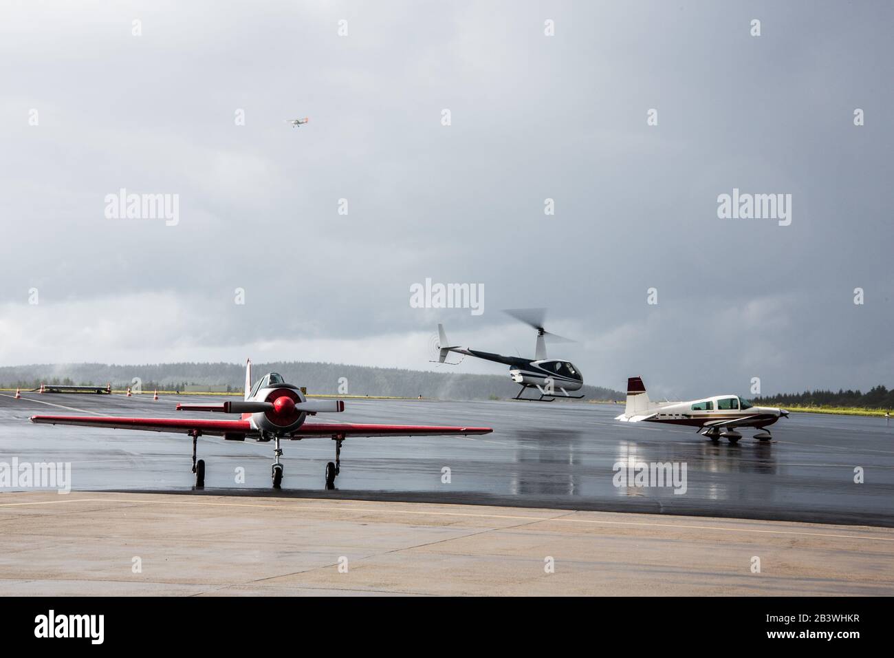 Propeller plane in the sky Stock Photo - Alamy