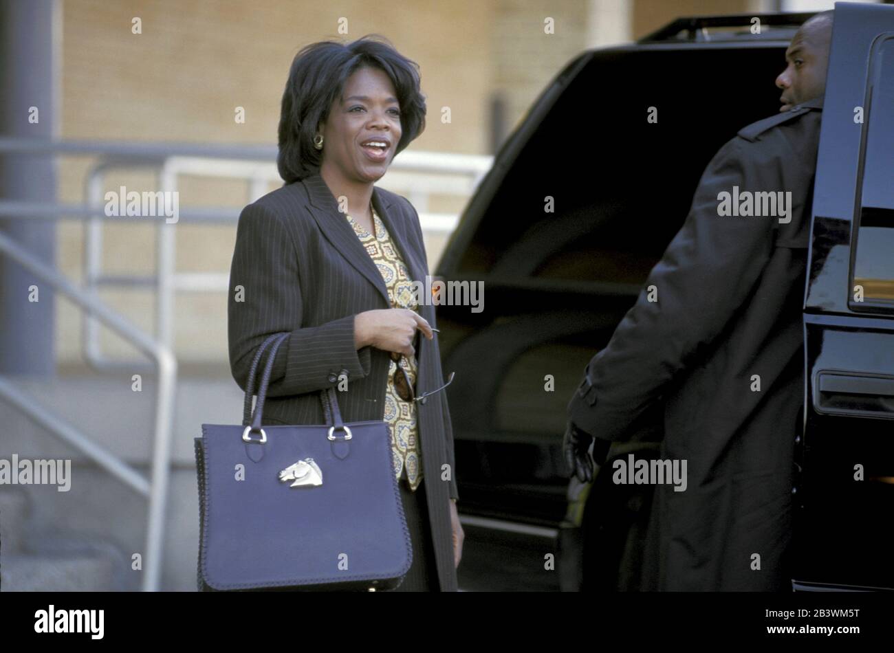 Oprah winfrey portrait hi-res stock photography and images - Alamy