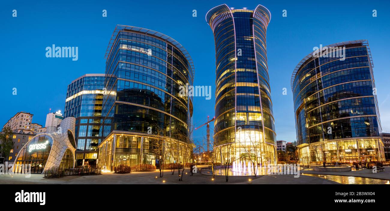 Warsaw Spire office complex at night Stock Photo - Alamy