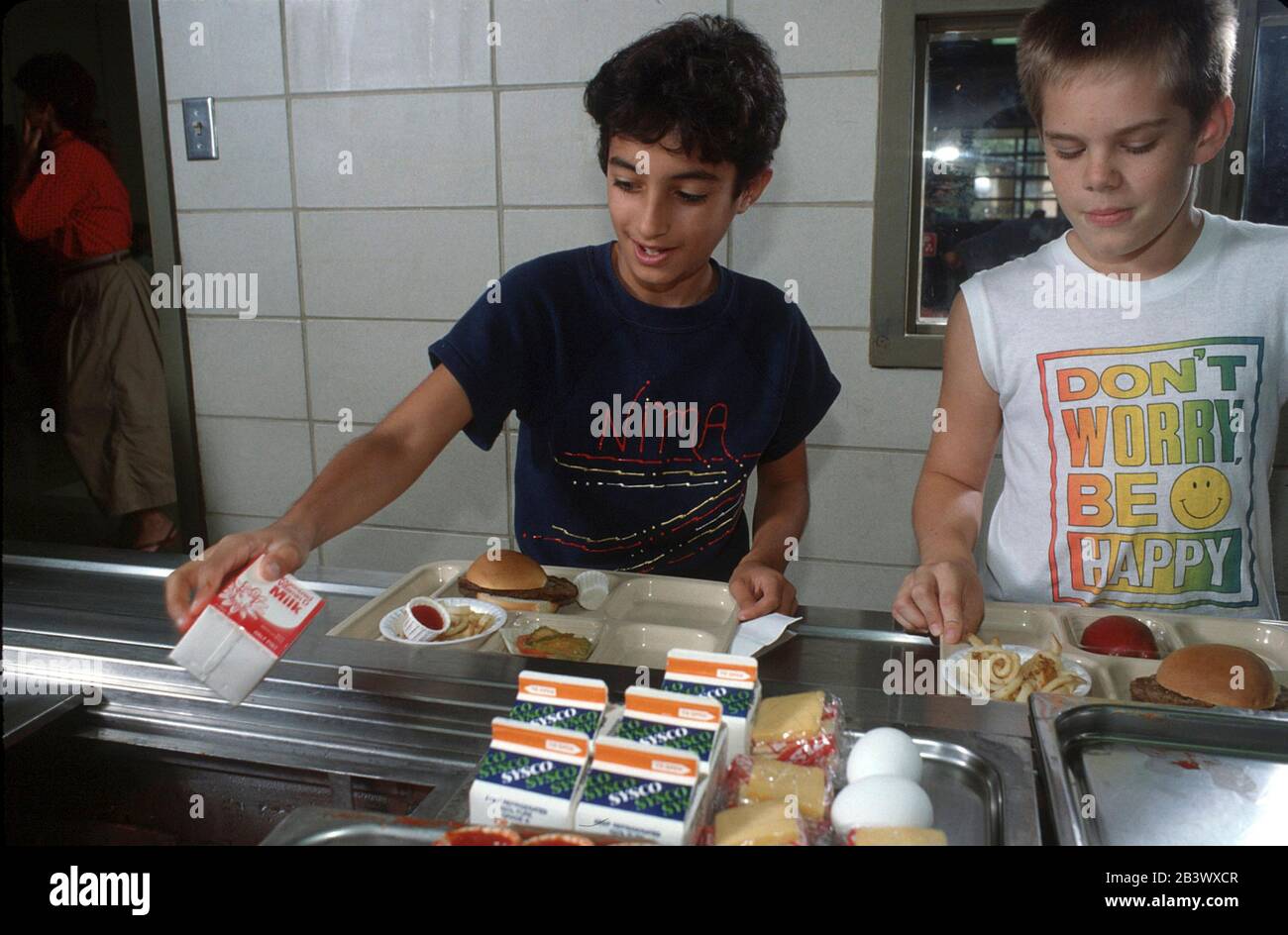 Food line unhealthy food student hi-res stock photography and images ...
