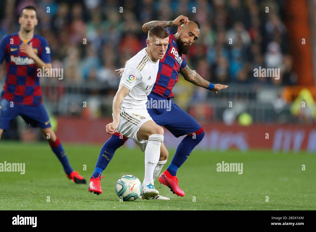 (L-R) Toni Kroos (Real), Arturo Vidal (Barcelona), MARCH 1, 2020 ...