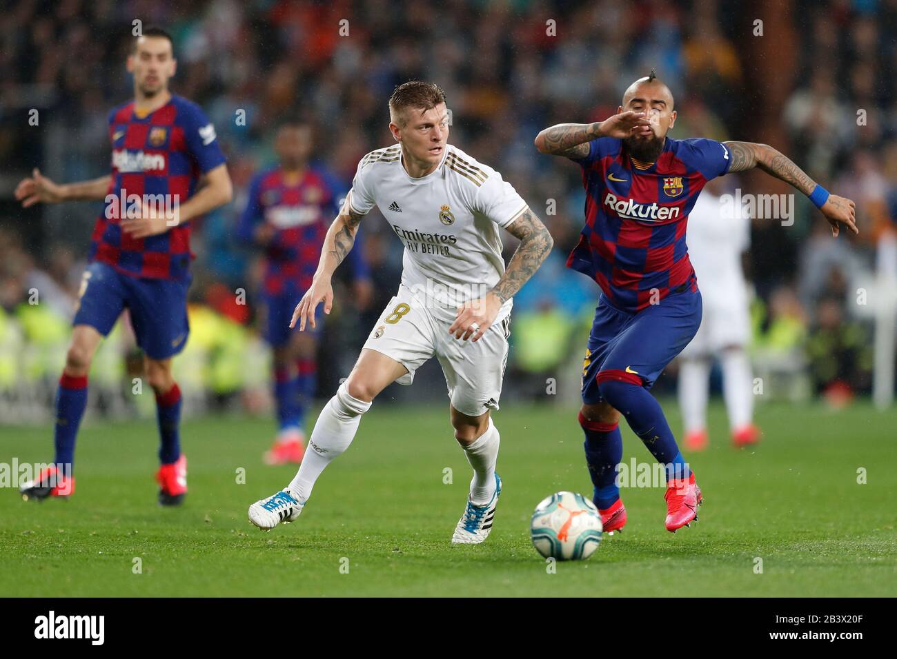 Santiago bernabeu arturo vidal hi-res stock photography and images - Alamy
