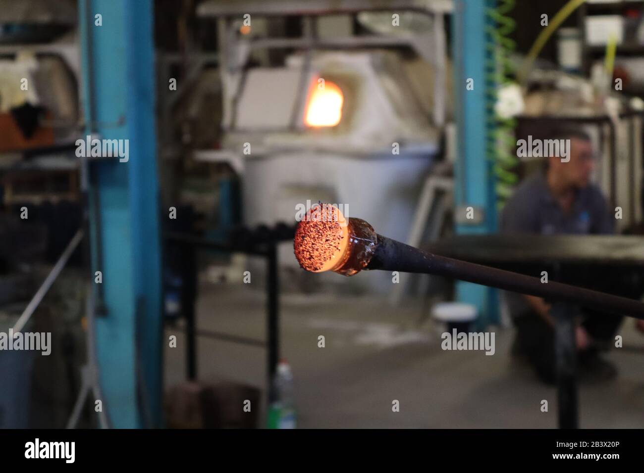 Glassmaking hi-res stock photography and images - Alamy