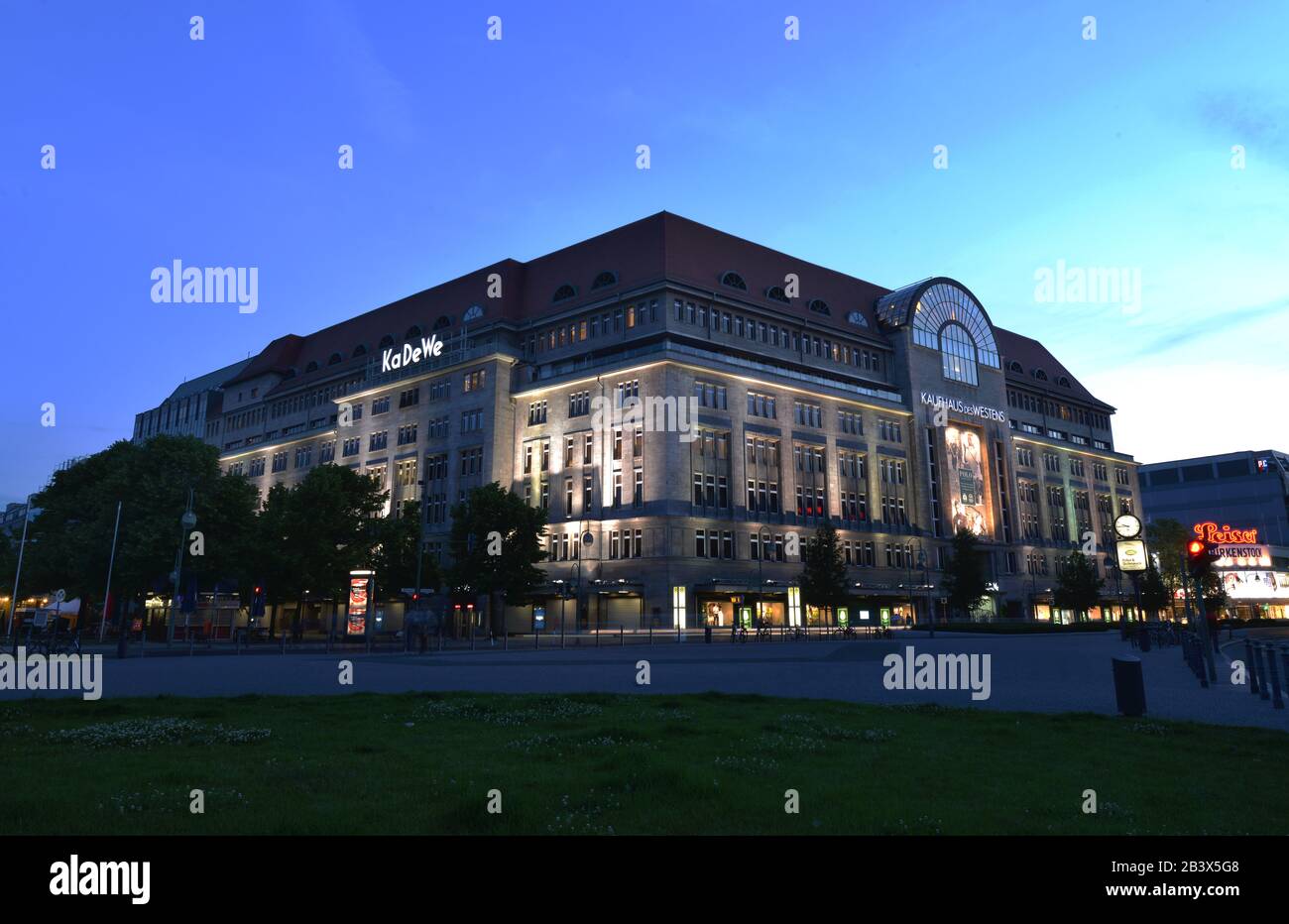 Kadewe, Tauentzienstrasse, Schoeneberg, Berlin, Deutschland ...
