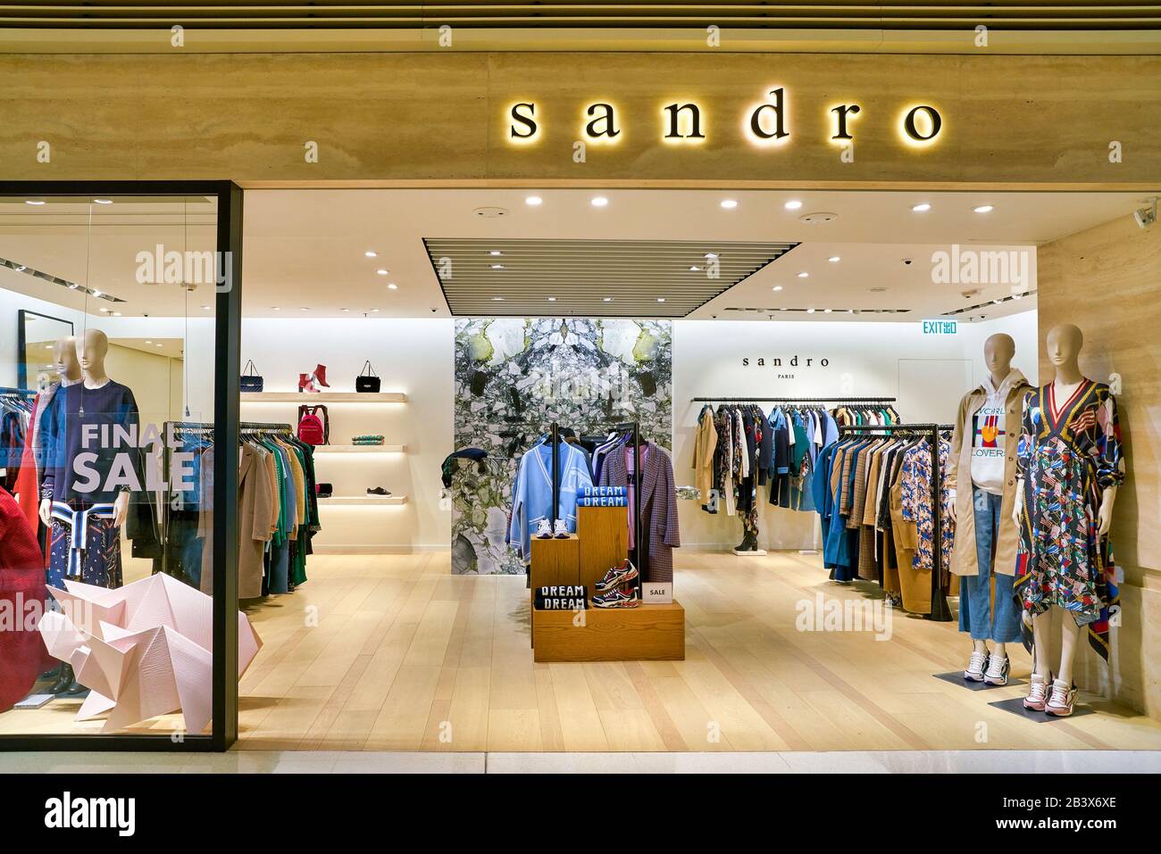 Sandro store hi-res stock photography and images - Alamy