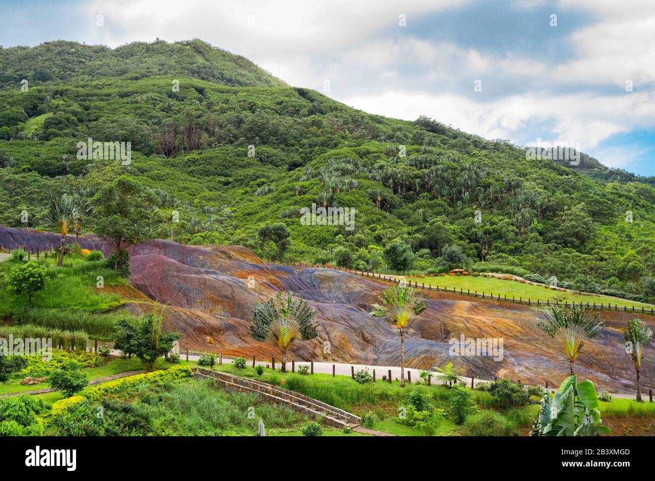 Red soil paint hi-res stock photography and images - Alamy