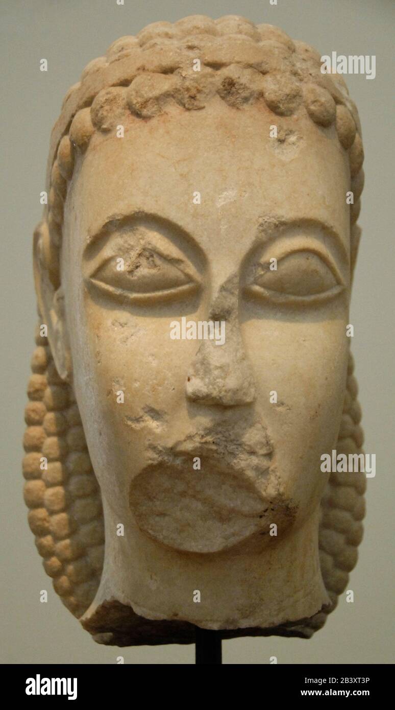 National archaeological museum in athens head hi-res stock photography ...