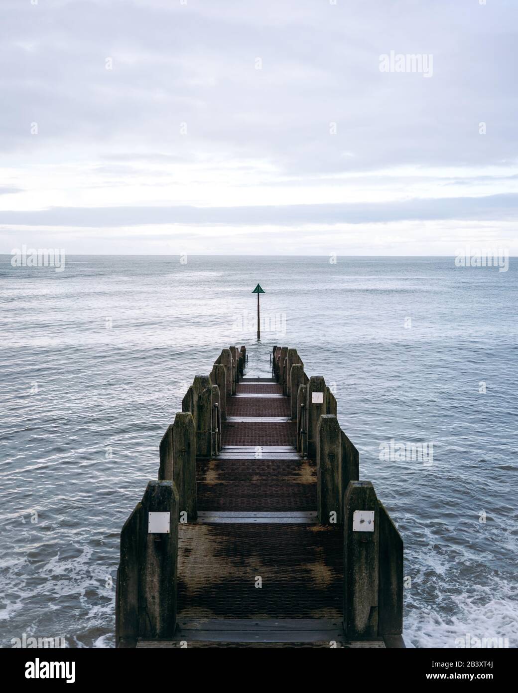 Seafront background hi-res stock photography and images - Alamy