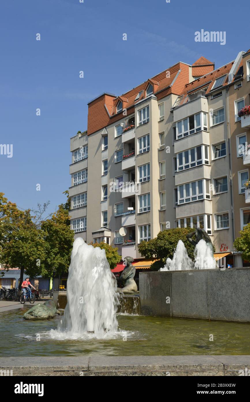 Franz-Neumann-Platz, Reinickendorf, Berlin, Deutschland Stock Photo - Alamy