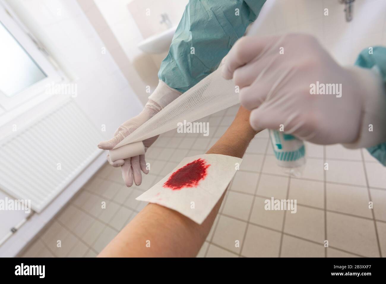 Plaster room hospital hi-res stock photography and images - Alamy