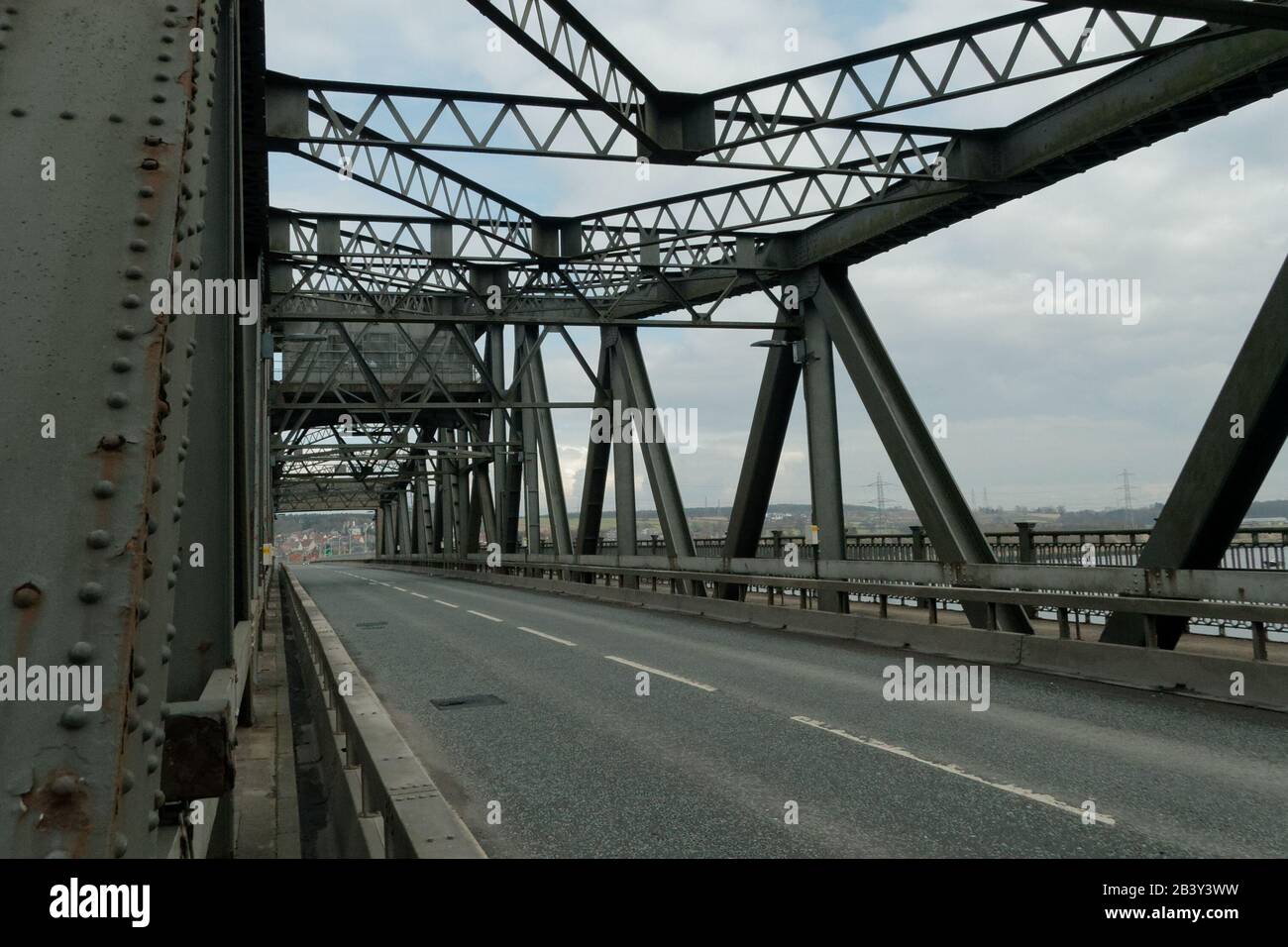 Rivets riveting steel bridge hi-res stock photography and images - Alamy
